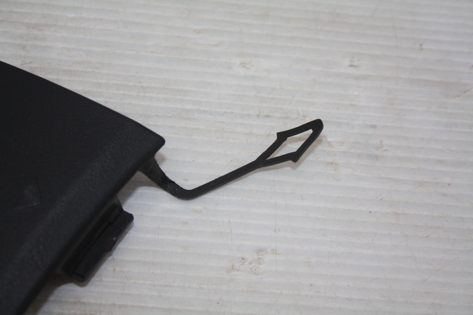 BMW X1 F48 F49 Rear Bumper Tow Cover 2015 To 2019 51127361233 Genuine ...