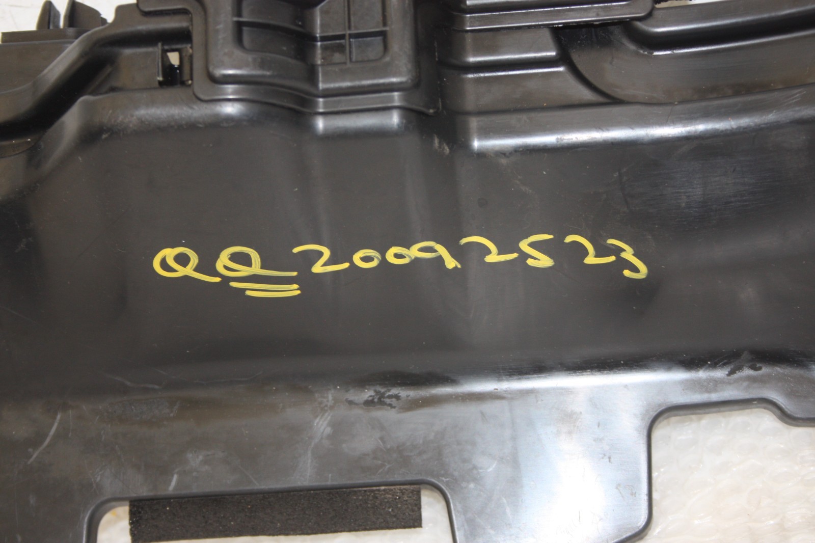 Toyota Hilux Radiator Air Intake Duct 53294-YP080 Genuine - Bumpershop UK