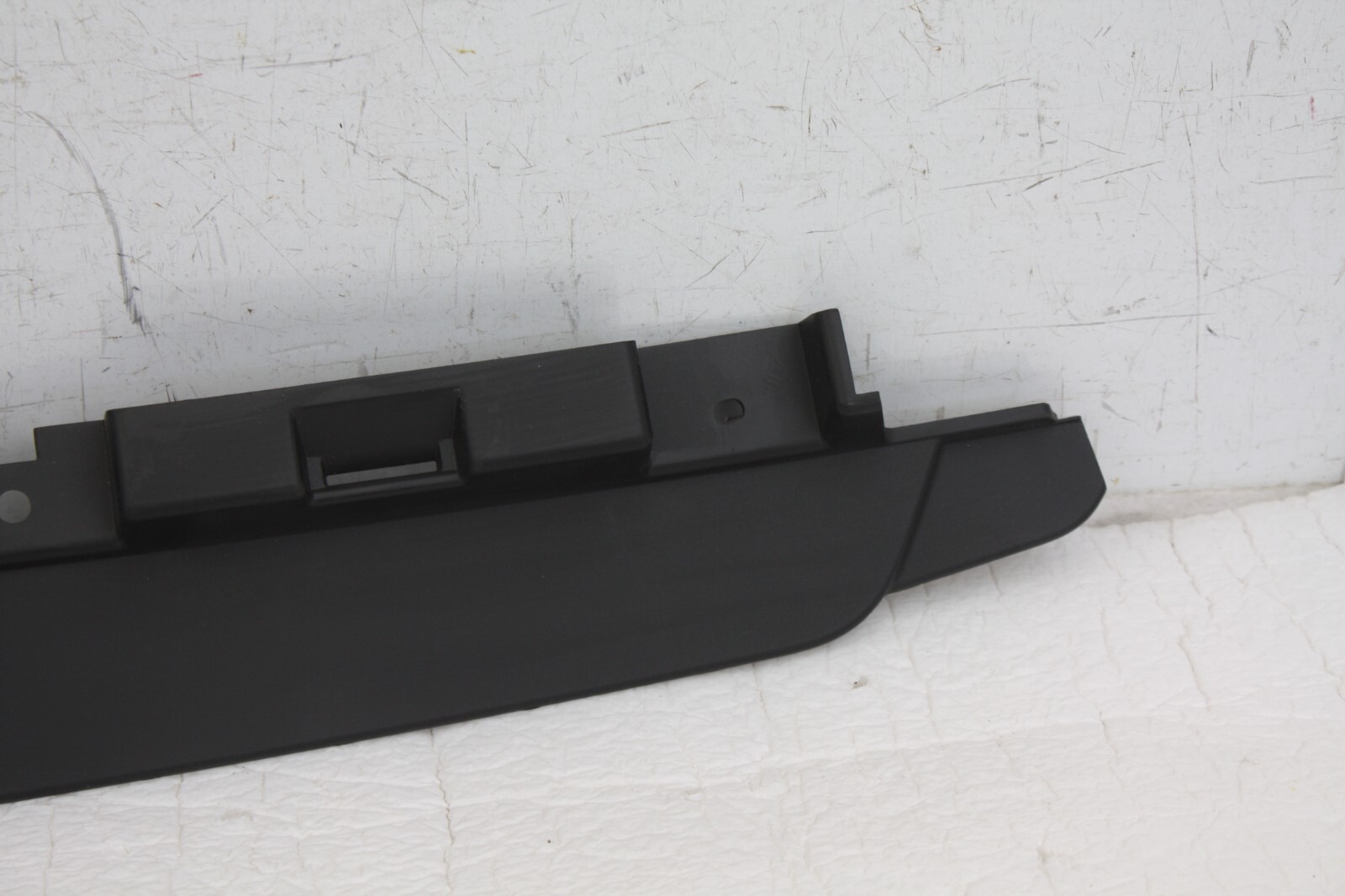 Land Rover Defender Front Bumper Right Side Trim 2020 ON L8B2-17F017-A ...