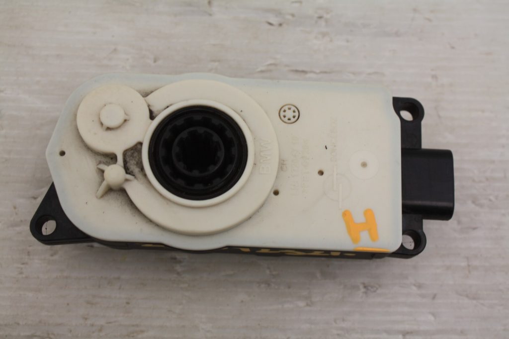 BMW X5 G05 Intake Actuator Motor 5811R1000 Genuine - Bumper Shop