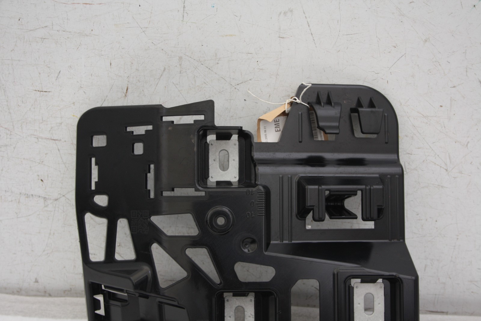 Mercedes EQE V295 Rear Bumper Right Bracket 2023 ON A2958858800 Genuine ...