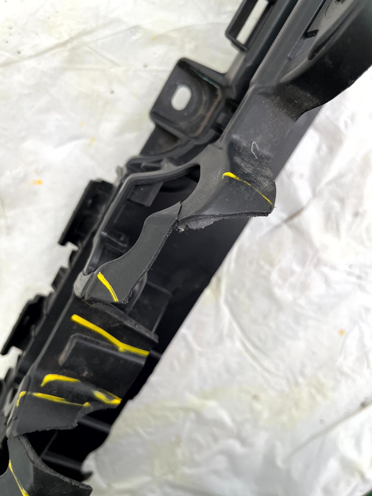Renault Clio Mk4 Rear Bumper Center Support Bracket 2013 TO 2016 ...