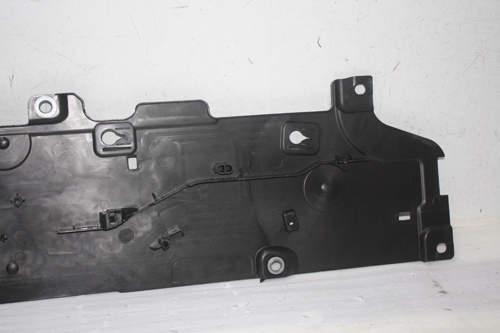 Volvo XC60 Left Side Under Tray 2017 TO 2022 32352201 Genuine ...