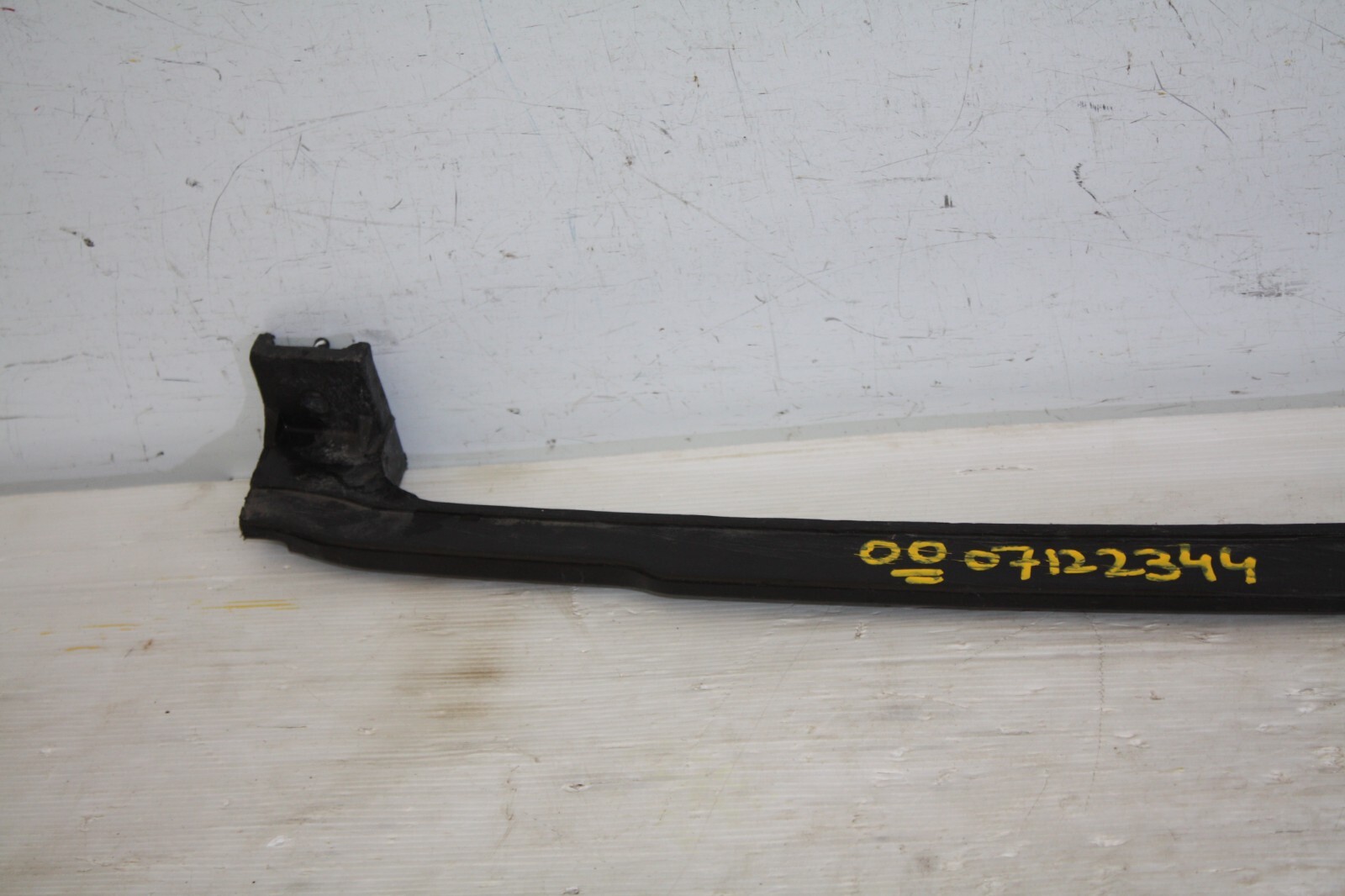 Kia Sportage Front Bumper Reinforcement Bar 2021 86571-F1000 Genuine ...