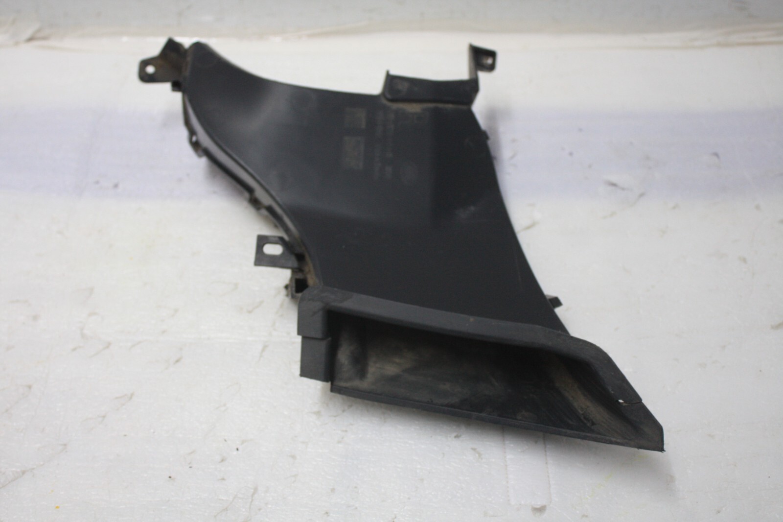 Land Rover Defender L663 Front Right Side Cooling Air Duct 2020 ON ...