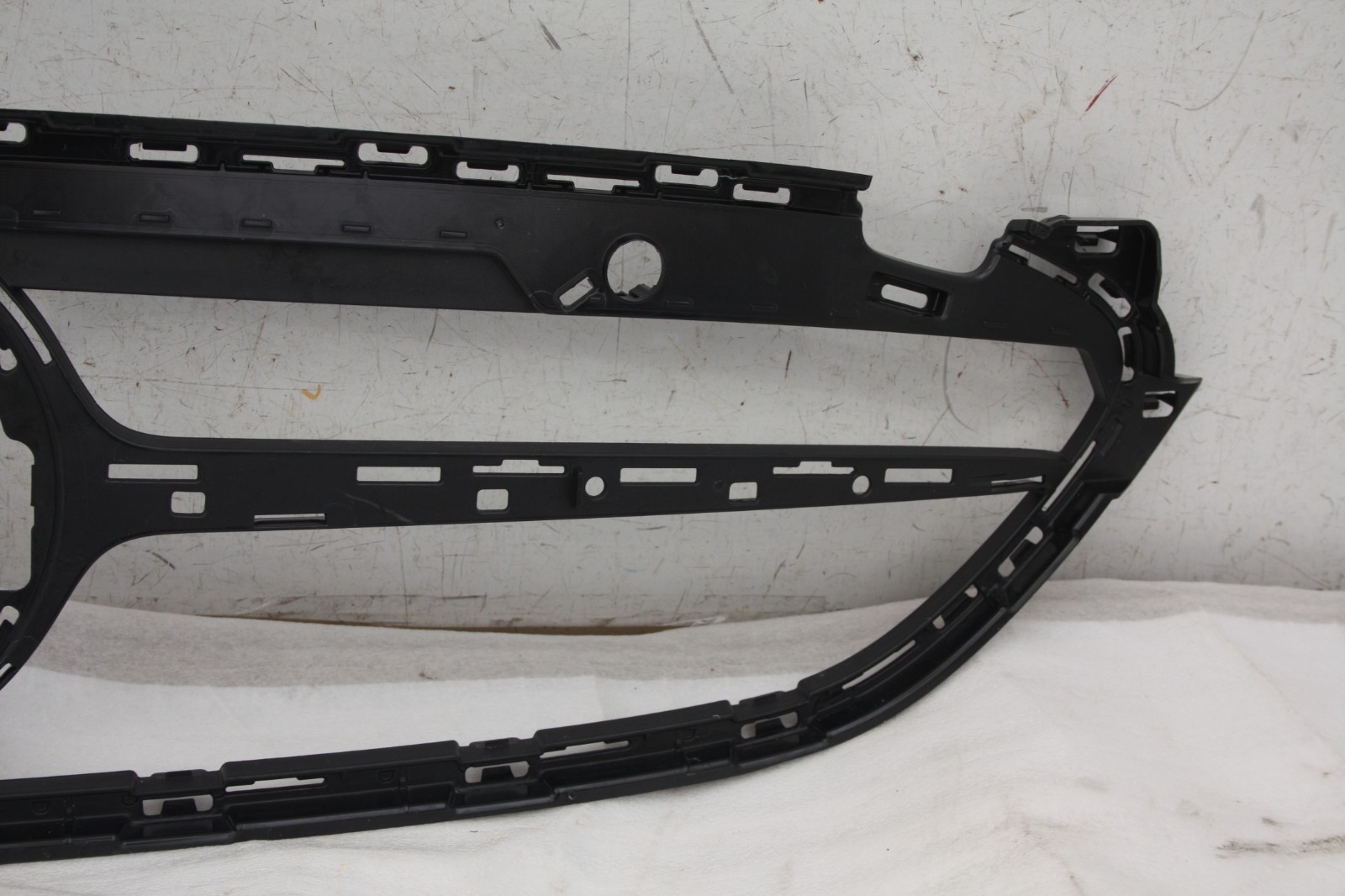 Mercedes CLE C236 Front Bumper Grill 2023 ON A2368880800 Genuine ...