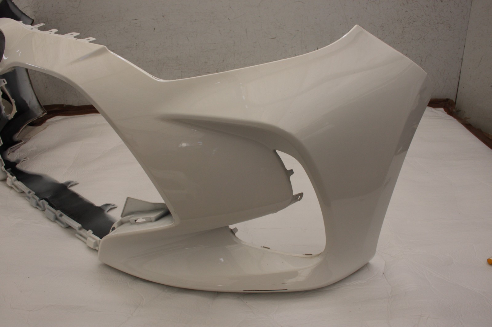 Toyota Yaris Front Bumper 2020 ON Genuine *DAMAGED* - Bumpershop UK