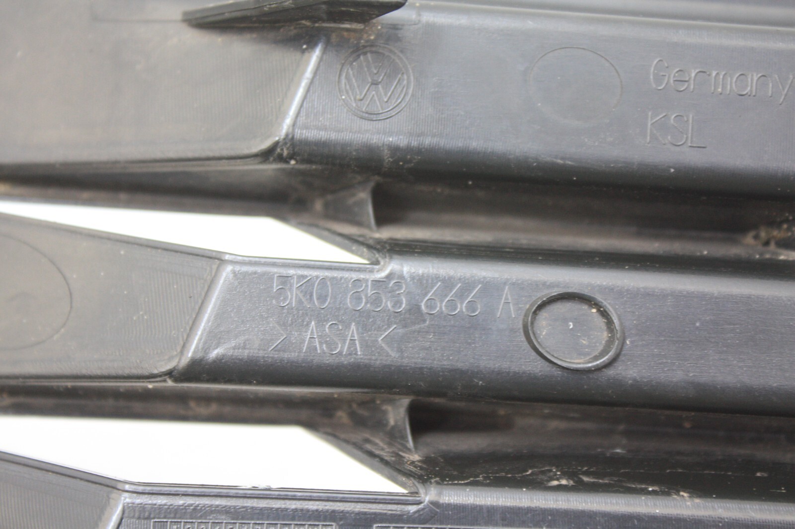 VW Golf Front Bumper Right Grill 2009 TO 2012 5K0853666A Genuine ...