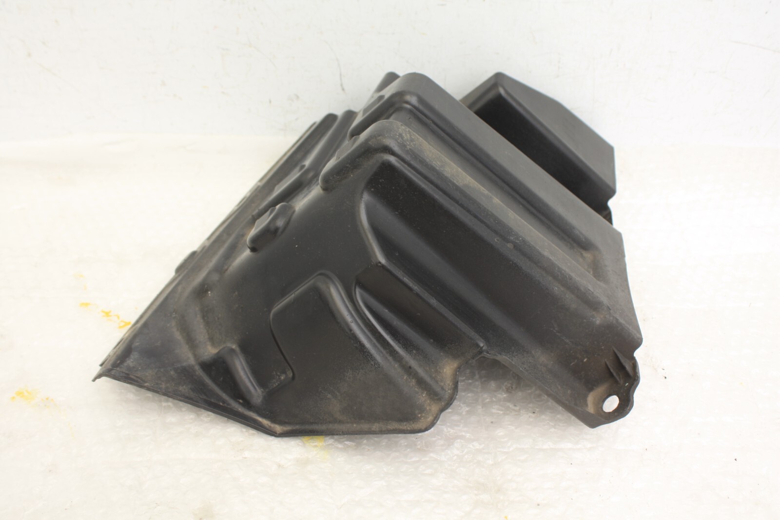 Hyundai Santa Fe Rear Bumper Left Under Tray 86695-2W000 Genuine ...