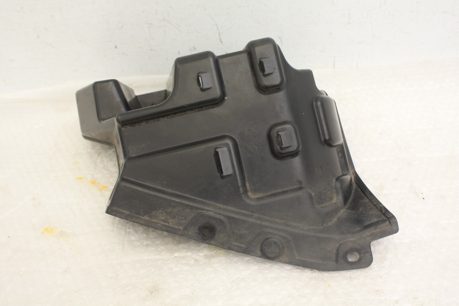 Hyundai Santa Fe Rear Bumper Left Under Tray 86695-2W000 Genuine ...