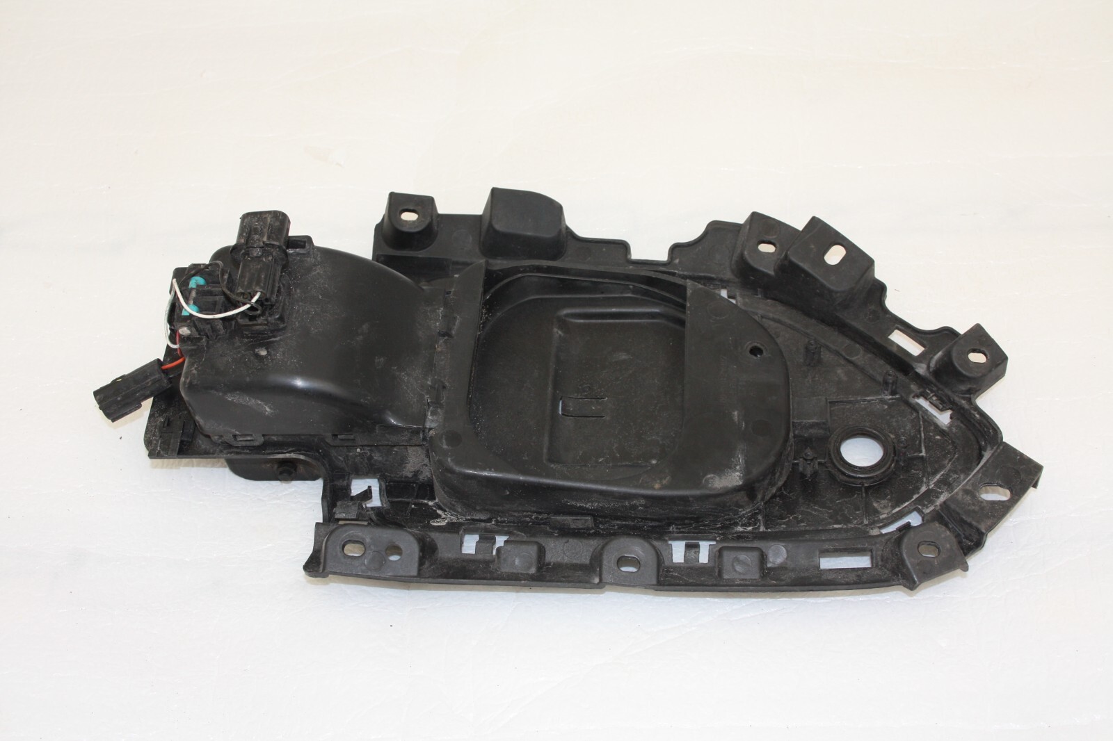 Kia Niro Charge Port Filler Flap 86340-Q4000 Genuine - Bumpershop UK