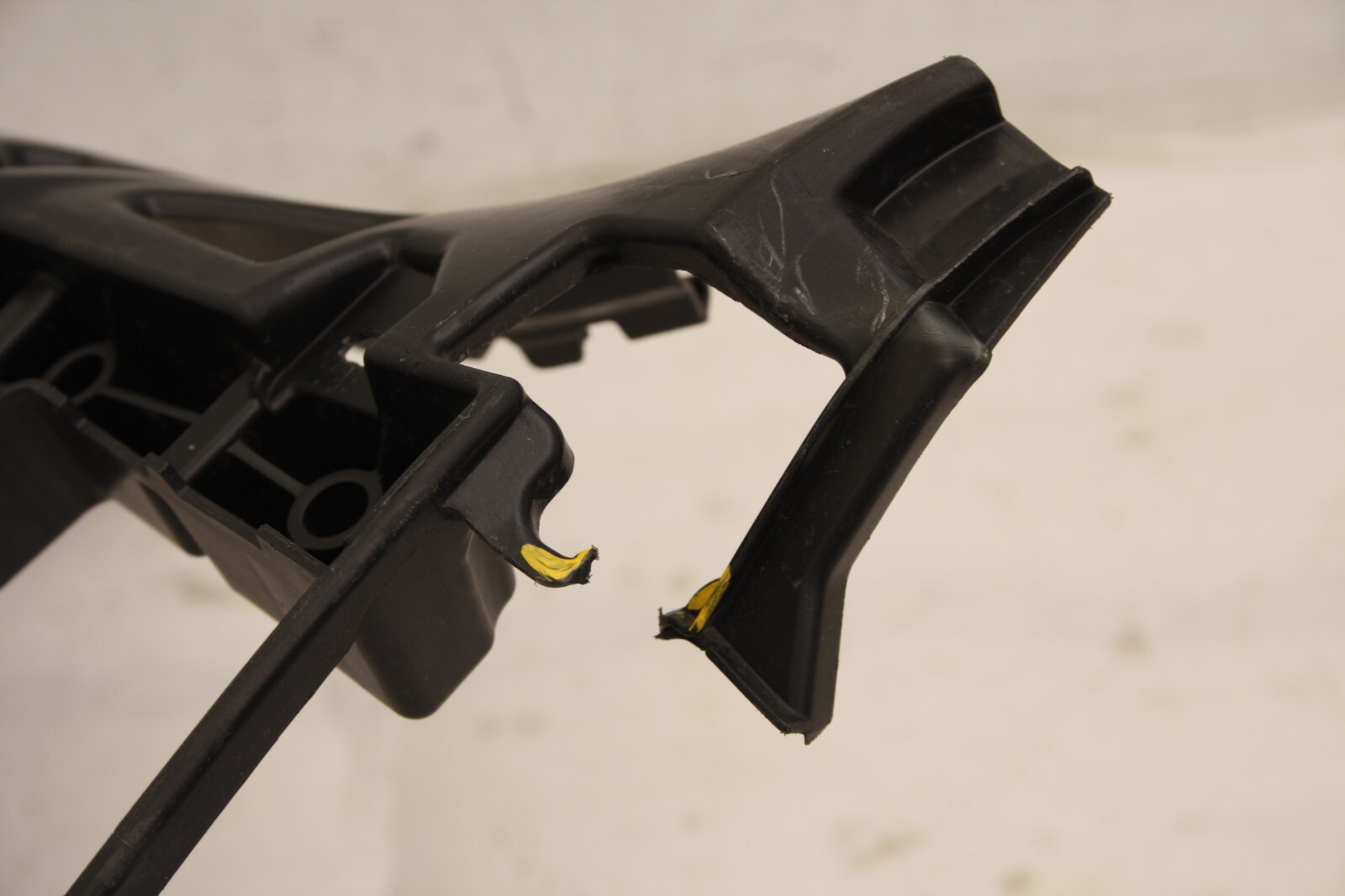 BMW i4 G26 M Sport Front Bumper Right Bracket 2021-2024 51118078612 ...