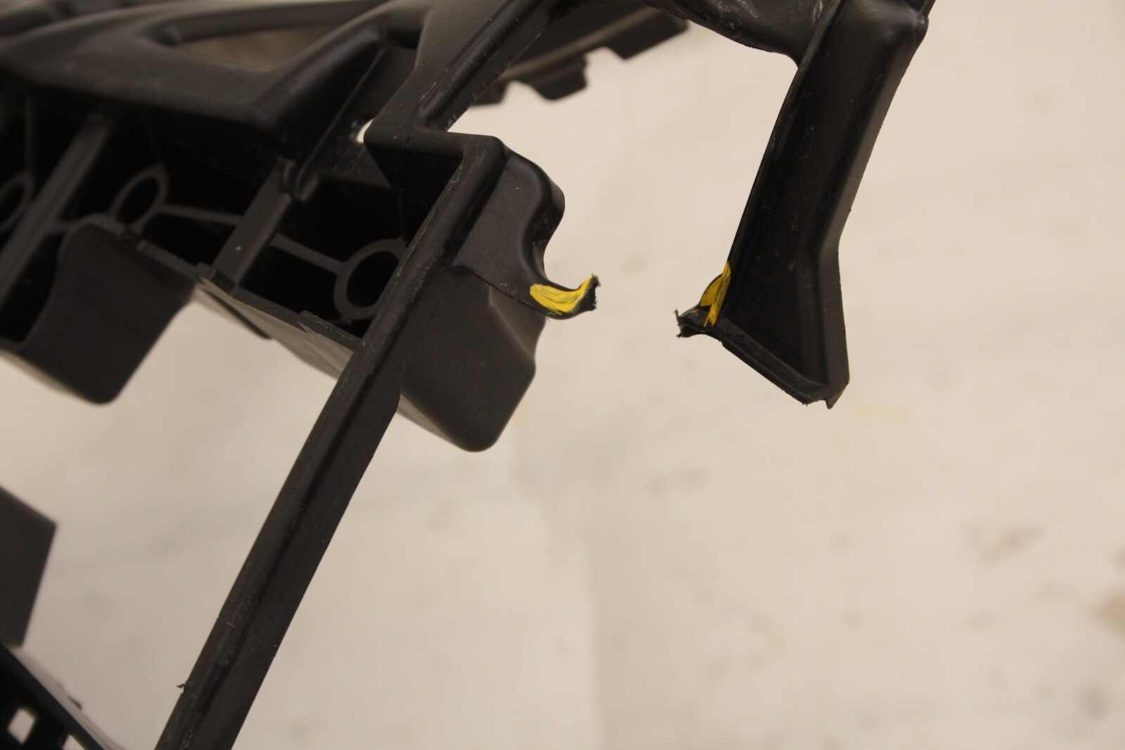 BMW i4 G26 M Sport Front Bumper Right Bracket 2021-2024 51118078612 ...