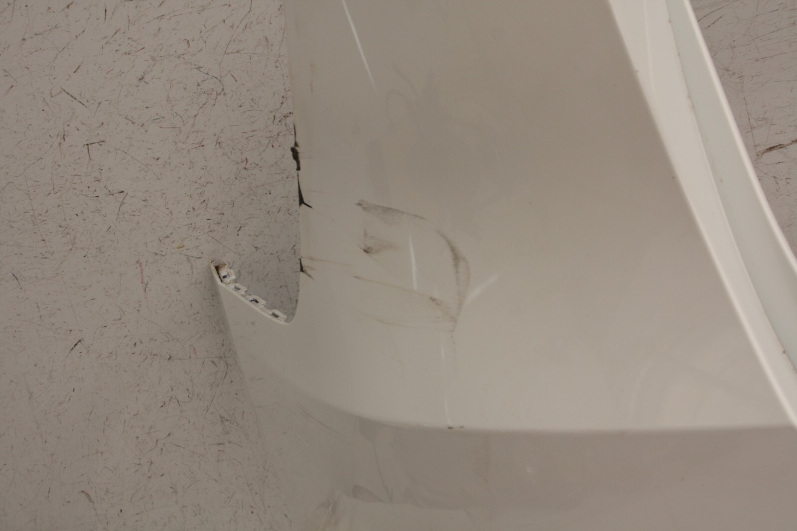 Tesla Model Y Rear Bumper 2022 ON 1487995-00-B Genuine *DAMAGED ...