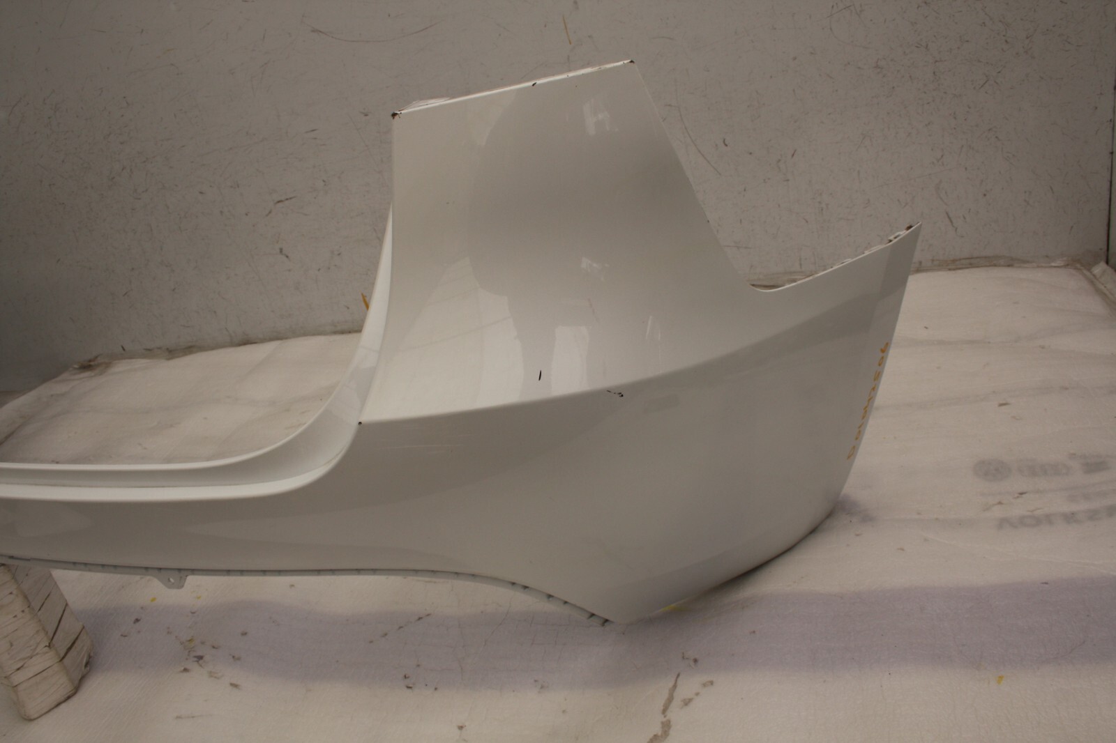 Tesla Model Y Rear Bumper 2022 ON 1487995-00-B Genuine *DAMAGED ...