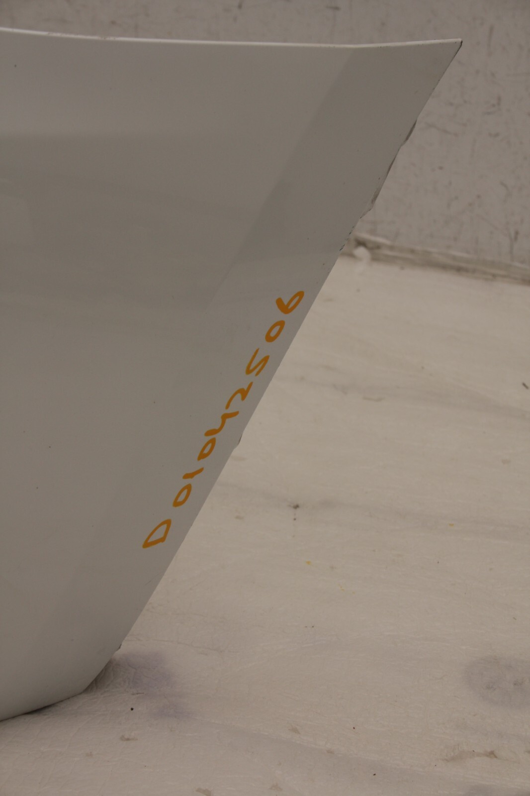 Tesla Model Y Rear Bumper 2022 ON 1487995-00-B Genuine *DAMAGED ...